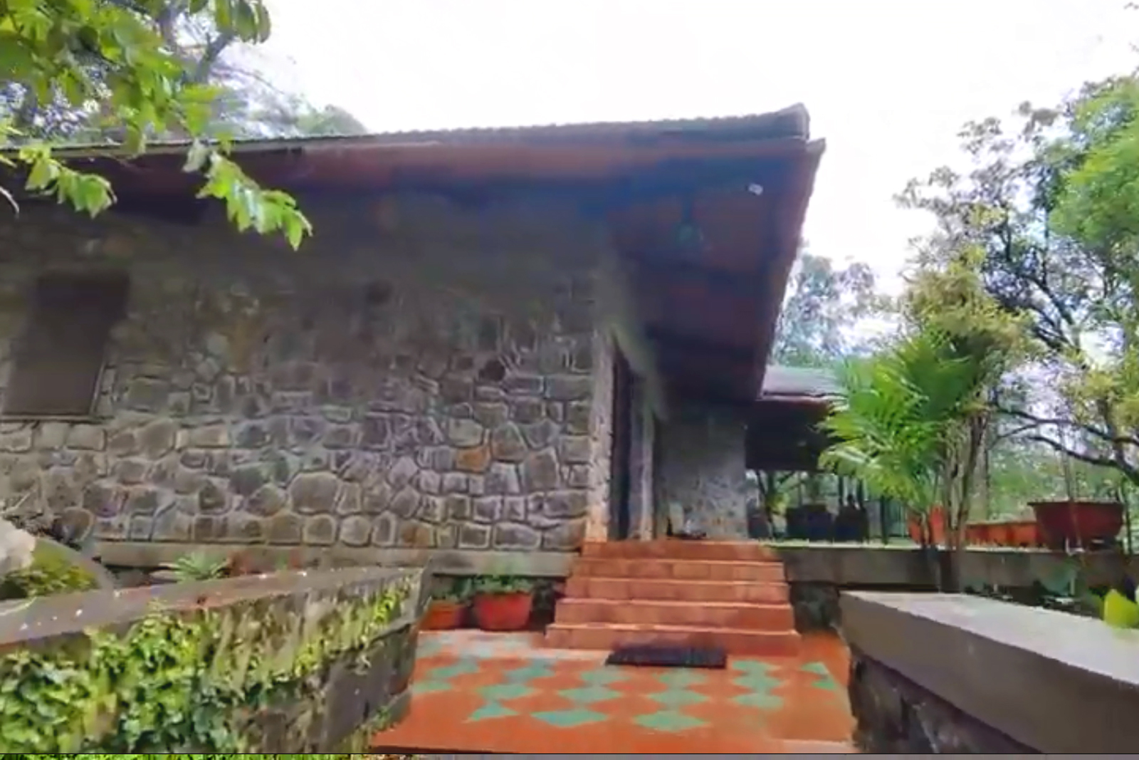 Yo Property Explorer, Lonavala